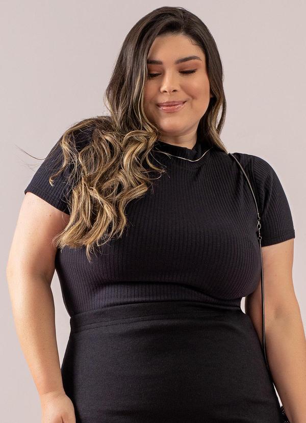 Blusa Básica de Manga Curta Preto - Just Basic