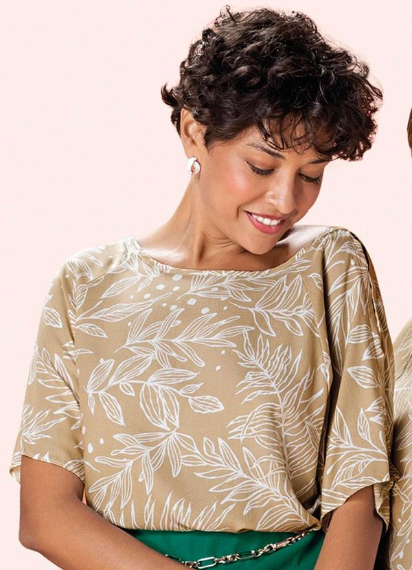 Blusa Feminina Estampada Folhagens com Recorte Man - Marialicia