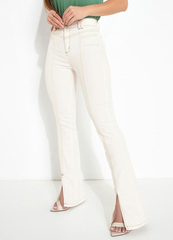 Calça Off White Boot Cut com Contrastes Sawary - Sawary Jeans
