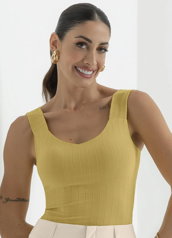 Regata Canelada Design Básico Amarelo - Cativa